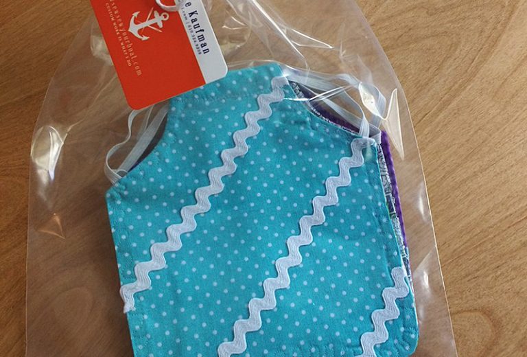 DIY Chicken Aprons and Hen Saddles | SewingMachinesPlus.com Blog