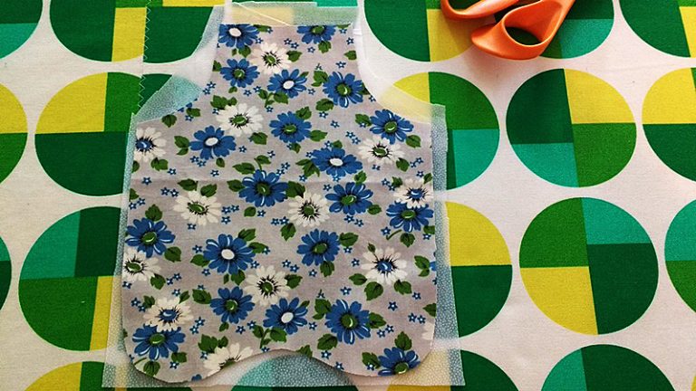 DIY Chicken Aprons and Hen Saddles | SewingMachinesPlus.com Blog