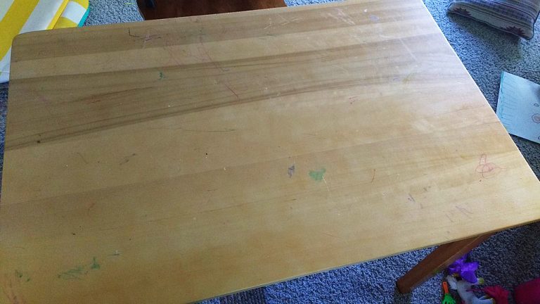 Sew a DIY Sunbrella Table Cloth with Insul-Brite | SewingMachinesPlus ...